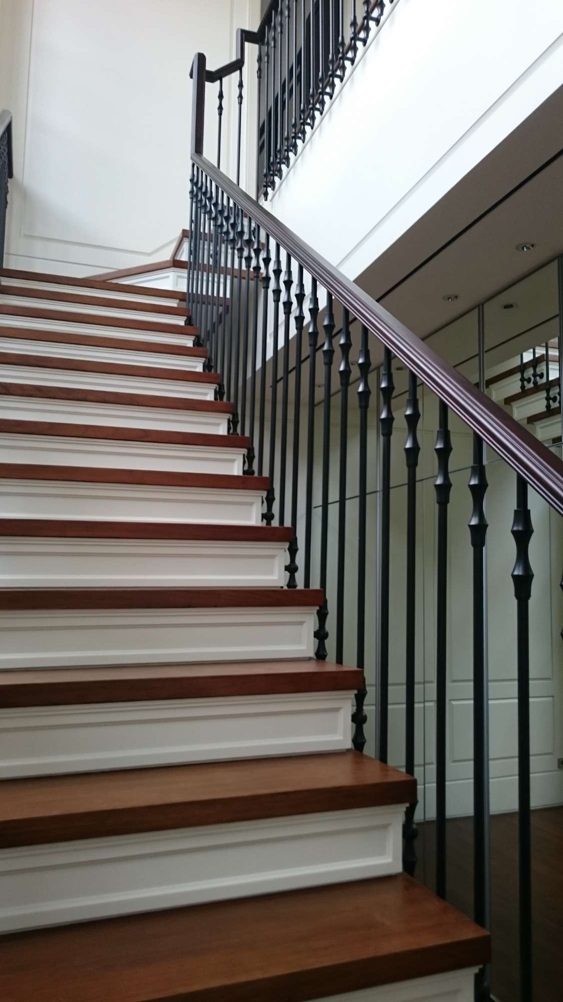 Simple Stair Railings - Kreatif Indosuccess
